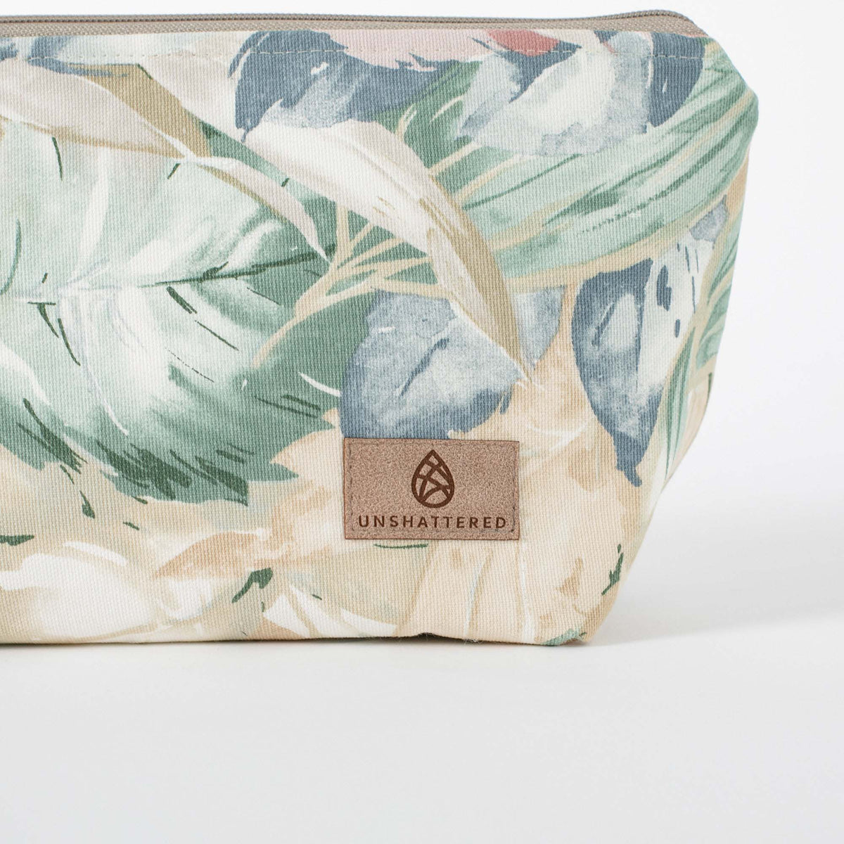 Debbie Makeup Kit – Unshattered